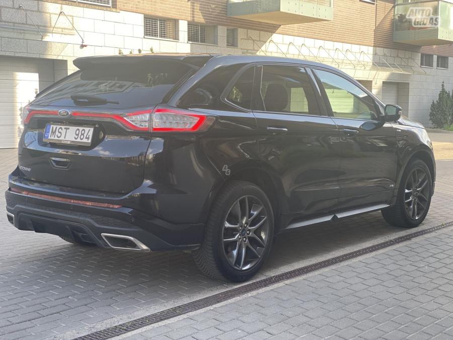 Black Ford Edge 2018 in Vilnius, with an engine capacity of 2.00 L and mileage of 175 thousand km for 18600 €, photo 3 on AUTOMOTO.COM.LV