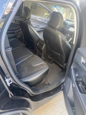 Black Ford Edge 2018 in Vilnius, with an engine capacity of 2.00 L and mileage of 175 thousand km for 18600 €, photo 11 on AUTOMOTO.COM.LV