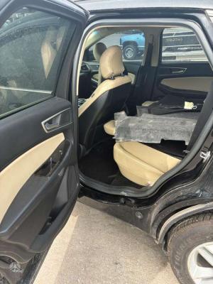 Black Ford Edge 2018 in Kretinga, with an engine capacity of 3.50 L and mileage of 131 thousand km for 10000 €, photo 11 on AUTOMOTO.COM.LV