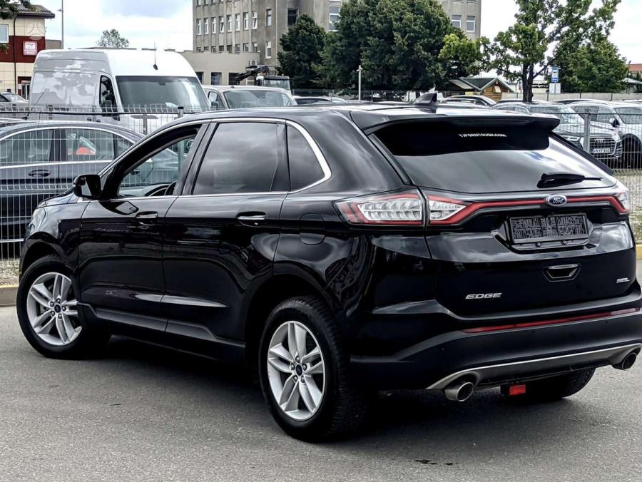 Black Ford Edge 2018 in Kretinga, with an engine capacity of 3.50 L and mileage of 153 thousand km for 15500 €, photo 9 on AUTOMOTO.COM.LV