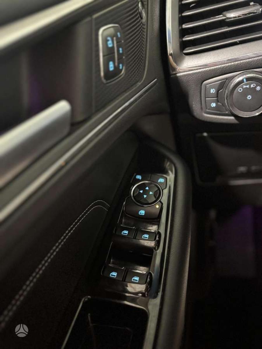 Melns Ford Edge 2019 Klaipėda, ar dzinēja tilpumu 2.00 L un nobraukumu 97 tūkst. km par 18500 €, foto 32 vietnē AUTOMOTO.COM.LV