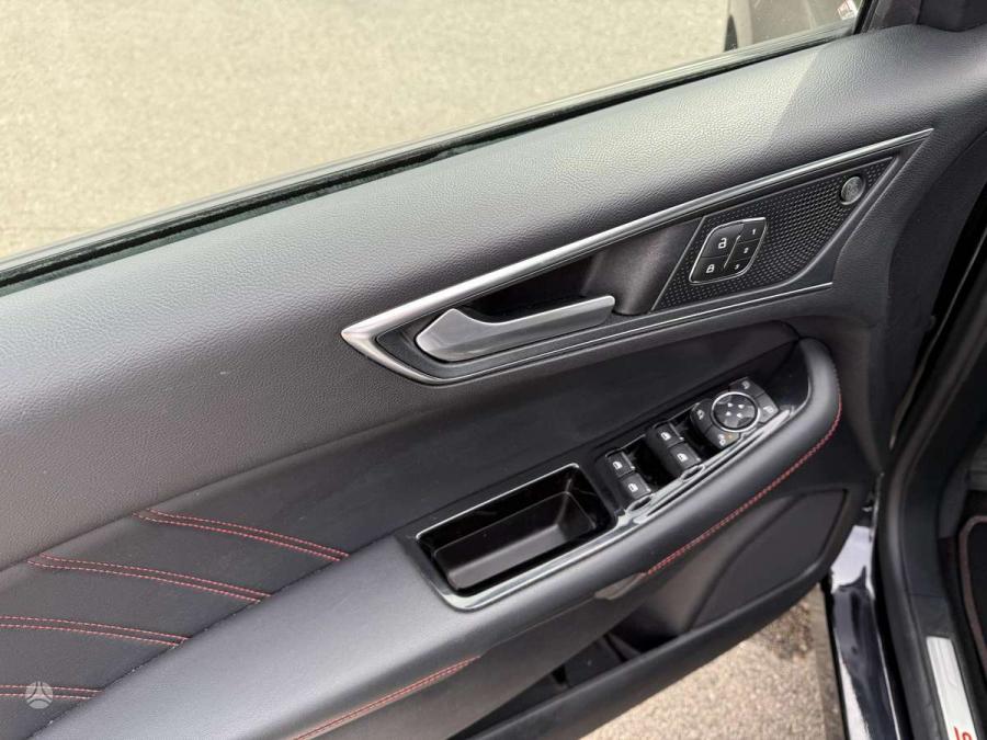 Melns Ford Edge 2019 Viļņa, ar dzinēja tilpumu 2.00 L un nobraukumu 96 tūkst. km par 24990 €, foto 16 vietnē AUTOMOTO.COM.LV