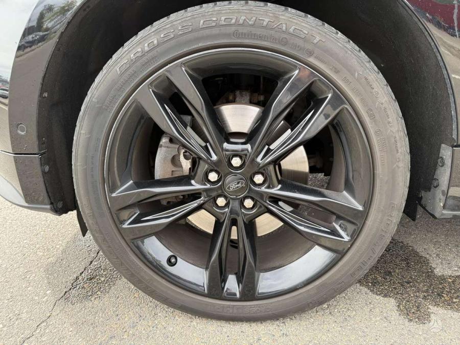 Melns Ford Edge 2019 Viļņa, ar dzinēja tilpumu 2.00 L un nobraukumu 96 tūkst. km par 24990 €, foto 23 vietnē AUTOMOTO.COM.LV