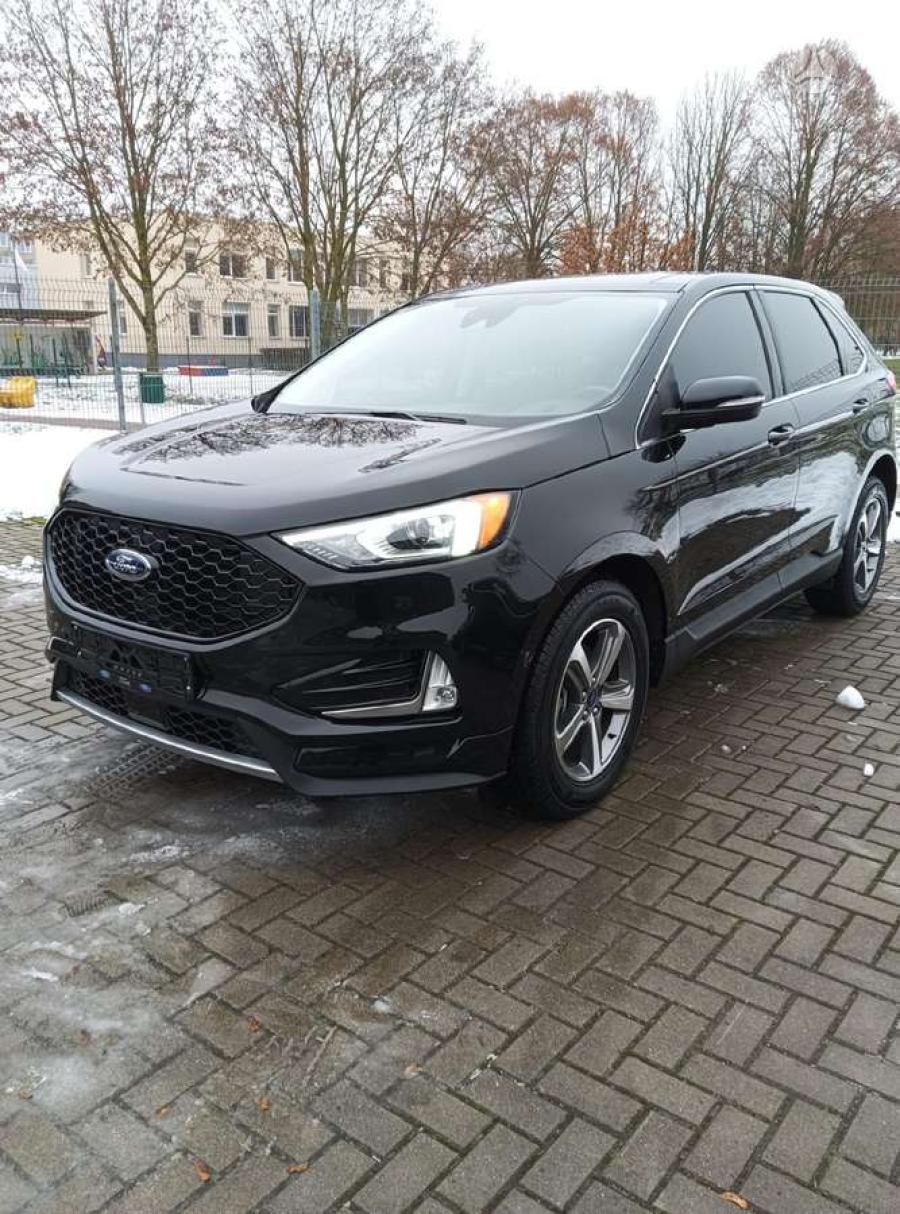 Black Ford Edge 2020 in Radviliskis, with an engine capacity of 2.00 L and mileage of 106 thousand km for 16400 €, photo 1 on AUTOMOTO.COM.LV