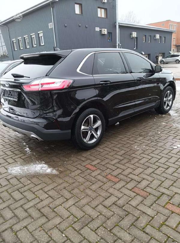 Melns Ford Edge 2020 Radviliškis, ar dzinēja tilpumu 2.00 L un nobraukumu 106 tūkst. km par 16400 €, foto 2 vietnē AUTOMOTO.COM.LV