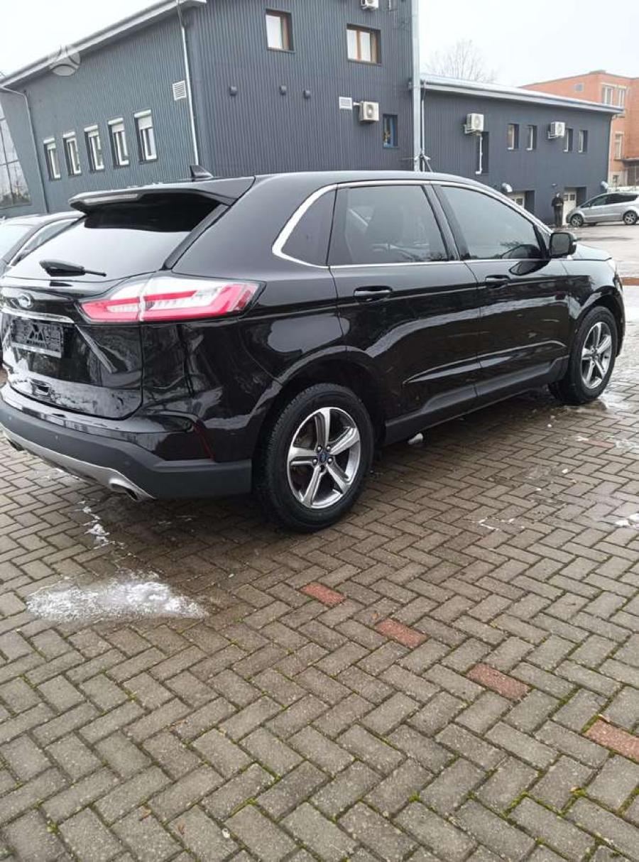 Black Ford Edge 2020 in Radviliskis, with an engine capacity of 2.00 L and mileage of 106 thousand km for 16400 €, photo 2 on AUTOMOTO.COM.LV