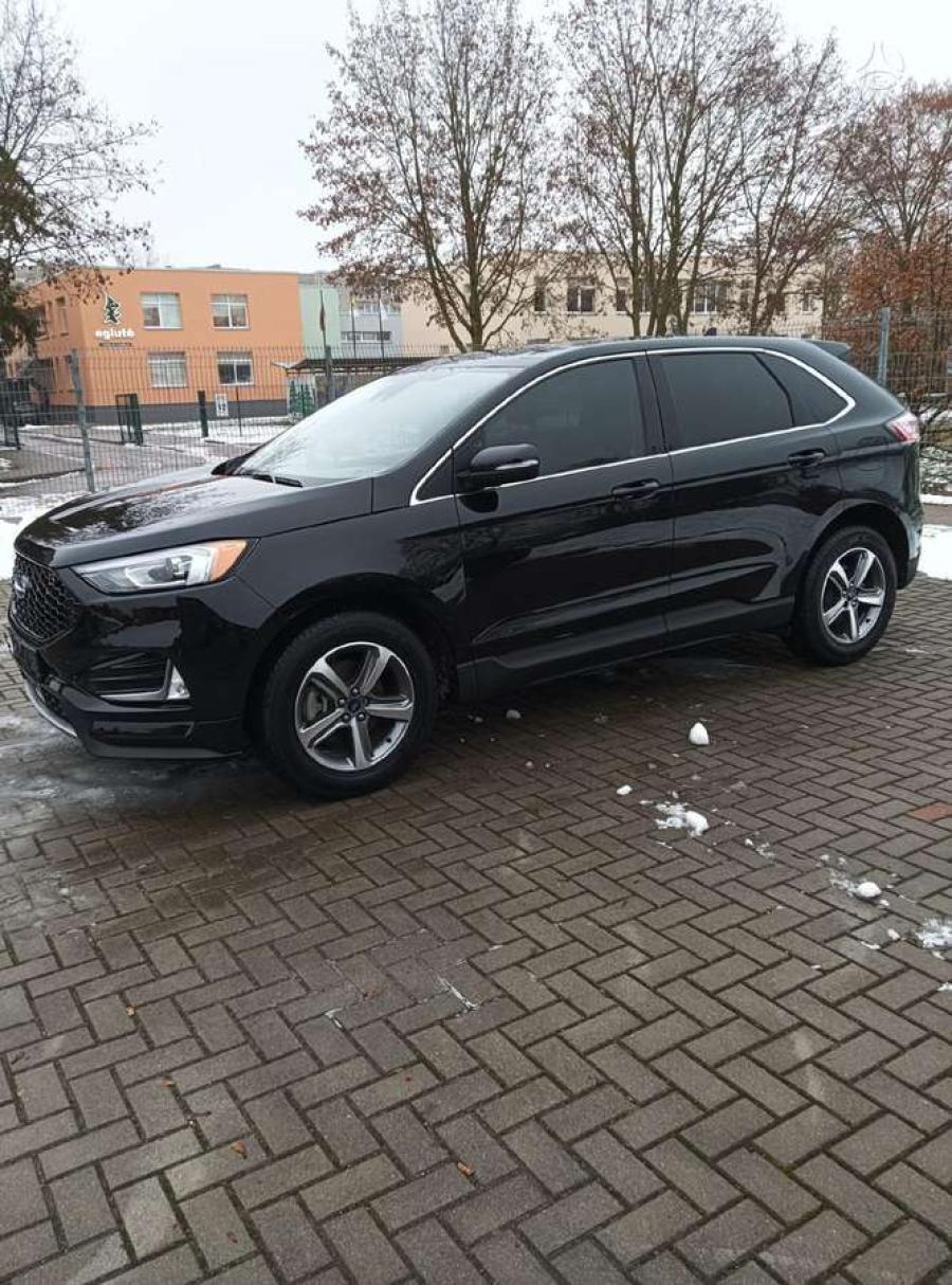 Black Ford Edge 2020 in Radviliskis, with an engine capacity of 2.00 L and mileage of 106 thousand km for 16400 €, photo 4 on AUTOMOTO.COM.LV