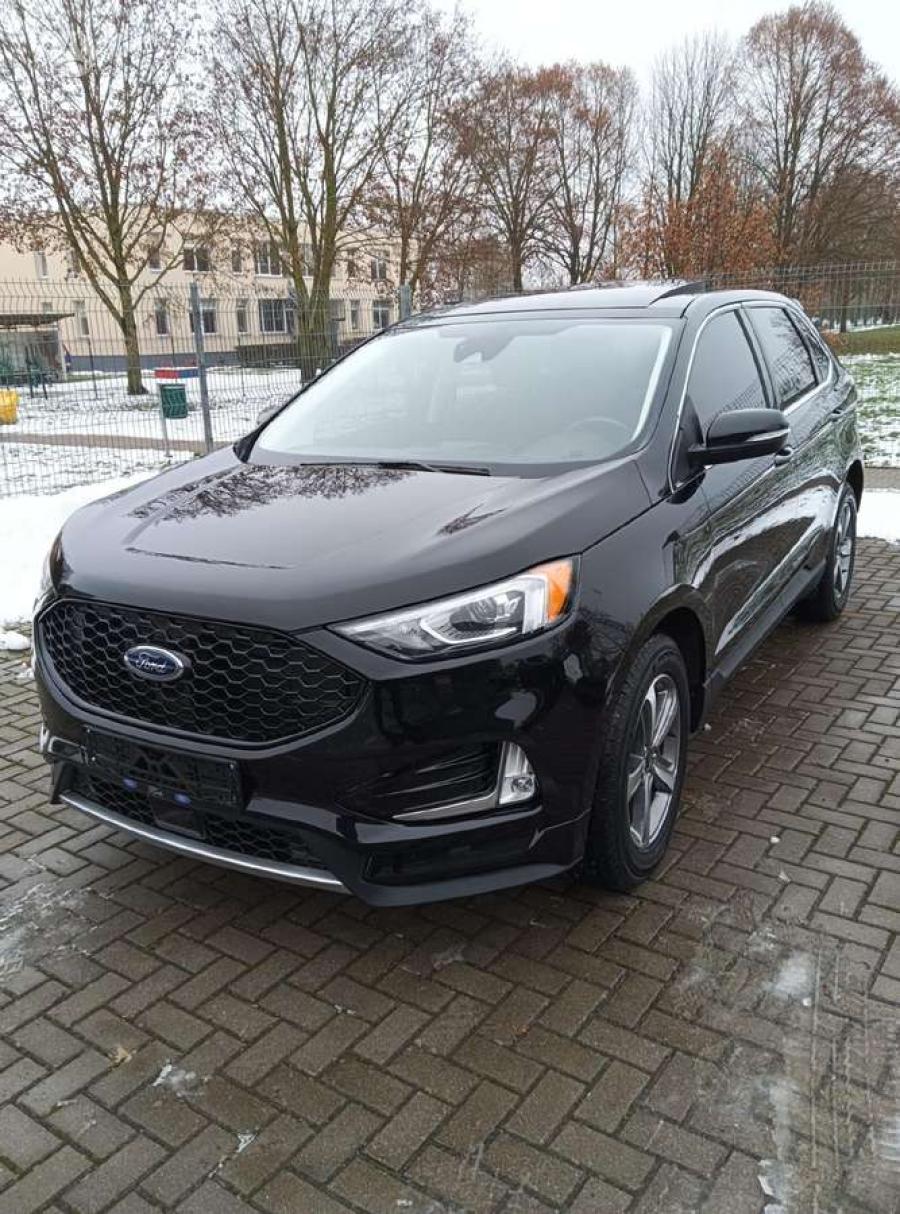 Black Ford Edge 2020 in Radviliskis, with an engine capacity of 2.00 L and mileage of 106 thousand km for 16400 €, photo 9 on AUTOMOTO.COM.LV