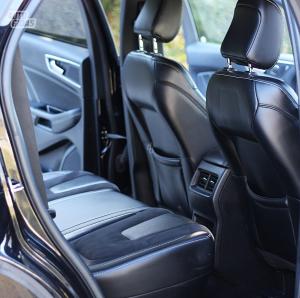 Black Ford Edge 2020 in Petrikaiciai, with an engine capacity of 2.70 L and mileage of 186 thousand km for 19999 €, photo 32 on AUTOMOTO.COM.LV