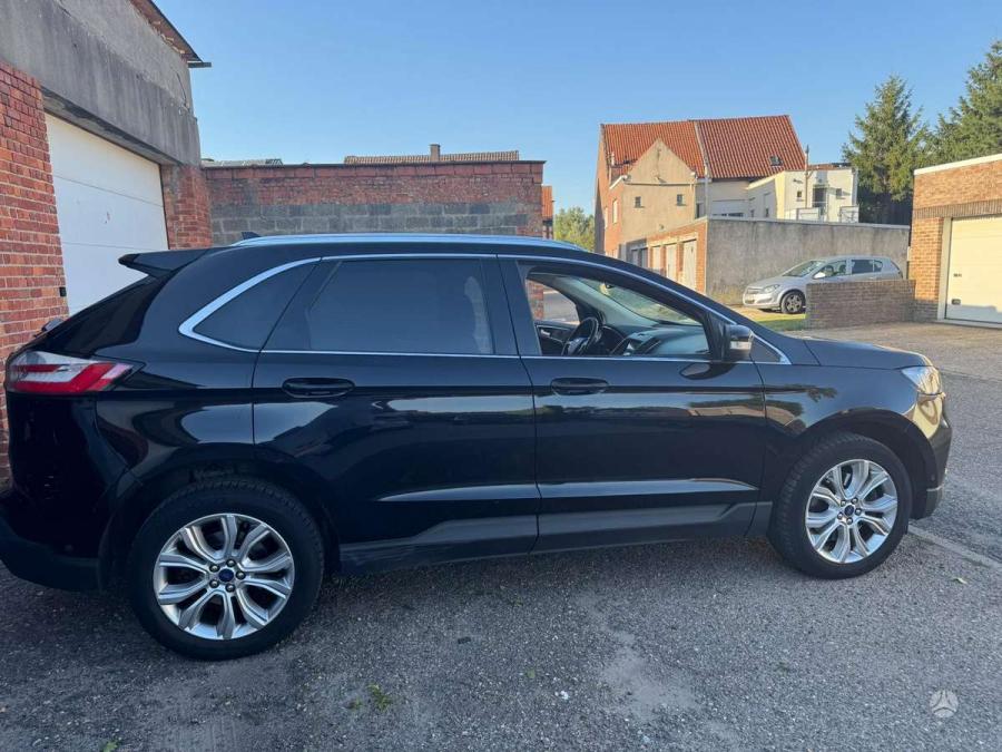 Black Ford Edge 2021 in Vilnius, with an engine capacity of 2.00 L and mileage of 299 thousand km for 13350 €, photo 10 on AUTOMOTO.COM.LV