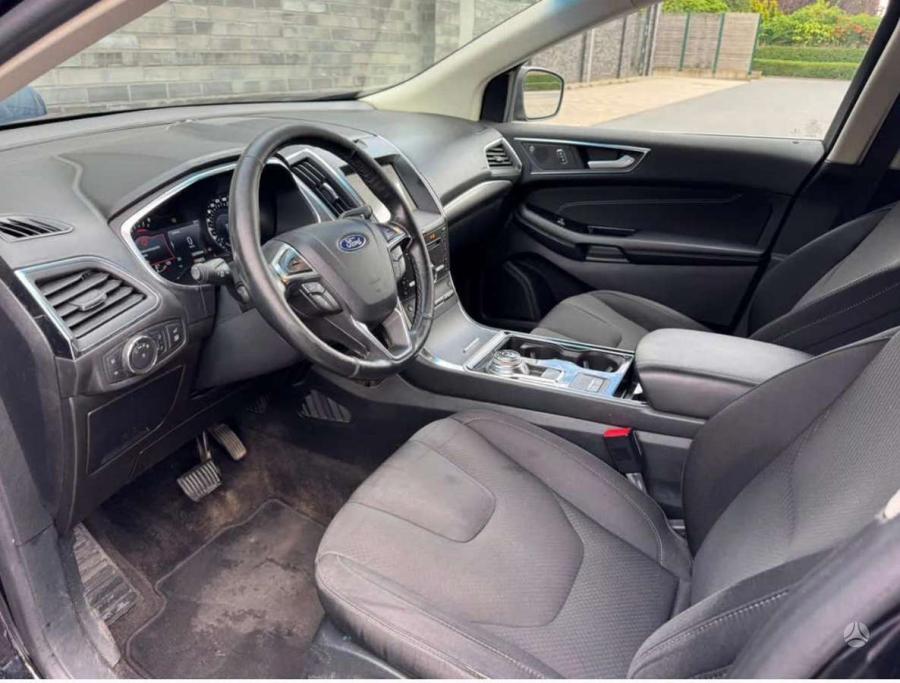 Black Ford Edge 2021 in Vilnius, with an engine capacity of 2.00 L and mileage of 299 thousand km for 13350 €, photo 17 on AUTOMOTO.COM.LV
