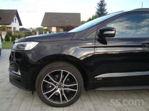 Black Ford Edge 2019 in Vilnius, with an engine capacity of 2.00 L and mileage of 92 thousand km for 21500 €, photo 4 on AUTOMOTO.COM.LV