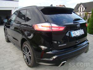 Black Ford Edge 2019 in Vilnius, with an engine capacity of 2.00 L and mileage of 92 thousand km for 21500 €, photo 7 on AUTOMOTO.COM.LV