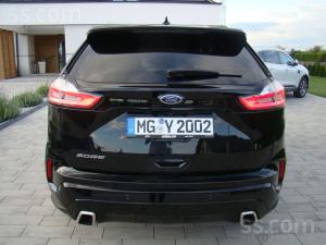 Black Ford Edge 2019 in Vilnius, with an engine capacity of 2.00 L and mileage of 92 thousand km for 21500 €, photo 8 on AUTOMOTO.COM.LV