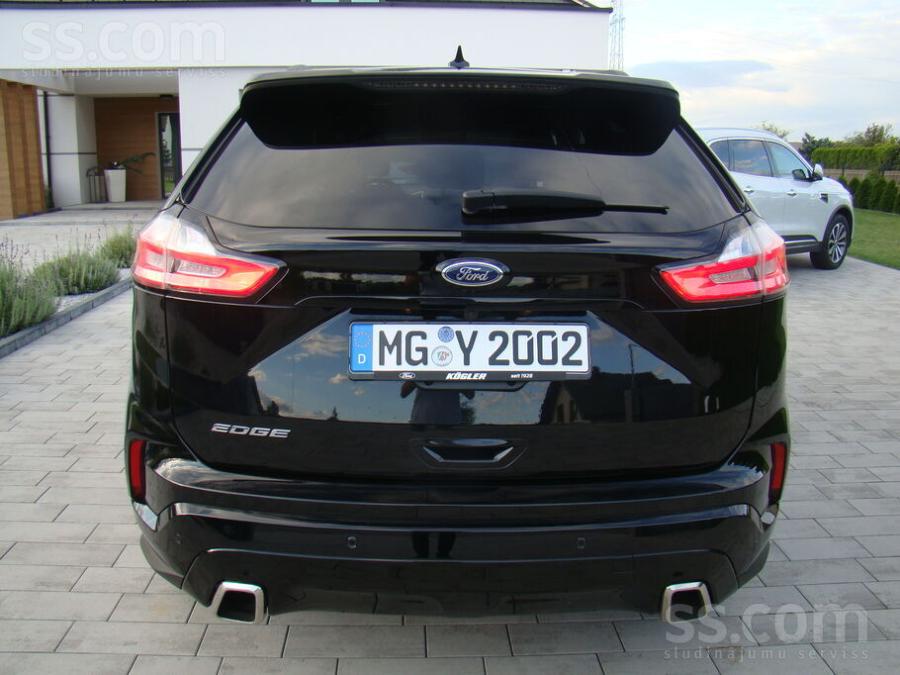 Black Ford Edge 2019 in Vilnius, with an engine capacity of 2.00 L and mileage of 92 thousand km for 21500 €, photo 8 on AUTOMOTO.COM.LV