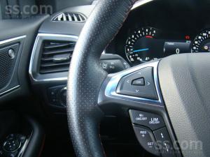 Black Ford Edge 2019 in Vilnius, with an engine capacity of 2.00 L and mileage of 92 thousand km for 21500 €, photo 23 on AUTOMOTO.COM.LV