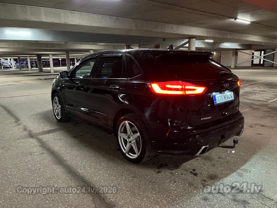 Black Ford Edge 2019 in Tallinn, with an engine capacity of 2.00 L and mileage of 139 thousand km for 2950 €, photo 6 on AUTOMOTO.COM.LV