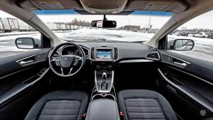 Grey Ford Edge 2016 in Vilnius, with an engine capacity of 2.00 L and mileage of 141 thousand km for 13300 €, photo 17 on AUTOMOTO.COM.LV