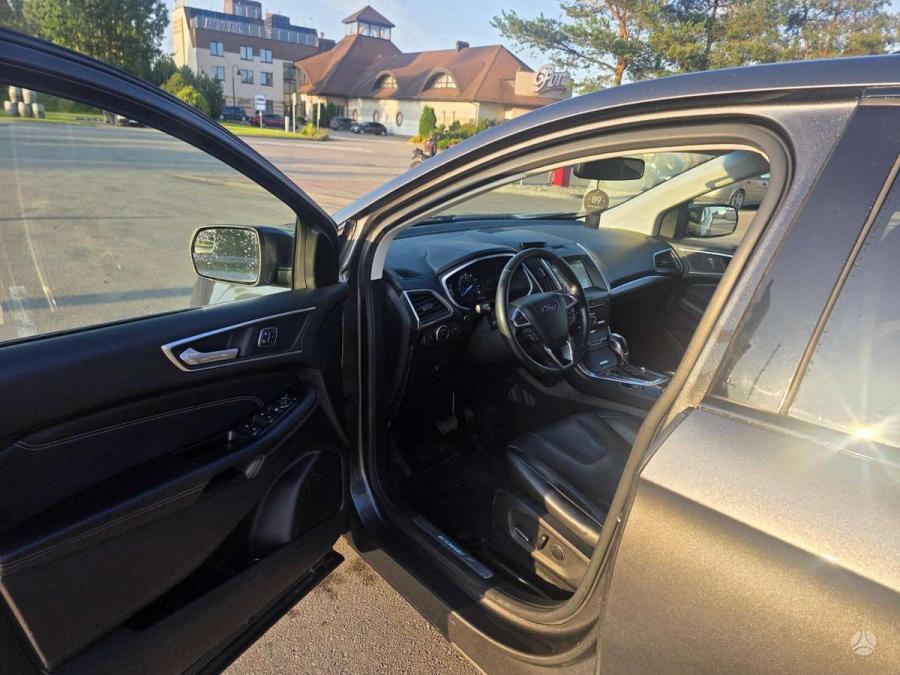 Grey Ford Edge 2016 in Plunge, with an engine capacity of 3.50 L and mileage of 219 thousand km for 12700 €, photo 7 on AUTOMOTO.COM.LV