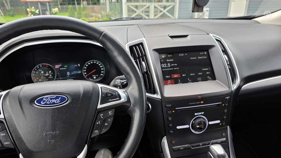 Pelēks Ford Edge 2016 Kretinga, ar dzinēja tilpumu 3.50 L un nobraukumu 220 tūkst. km par 12800 €, foto 13 vietnē AUTOMOTO.COM.LV