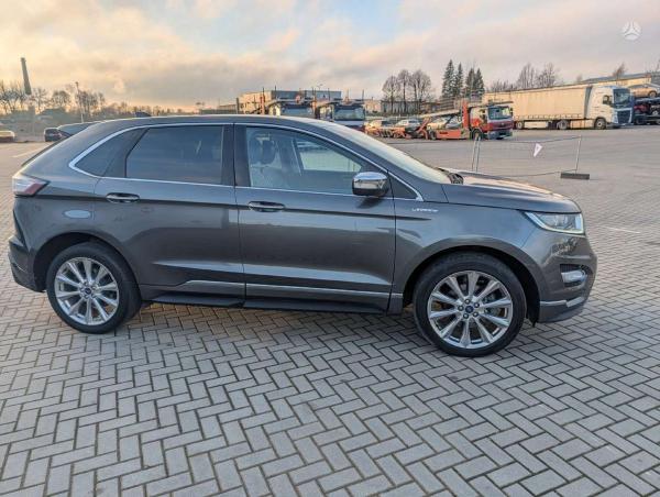 Grey Ford Edge 2017 in Taurage, with an engine capacity of 2.00 L and mileage of 185 thousand km for 13900 €, photo 4 on AUTOMOTO.COM.LV