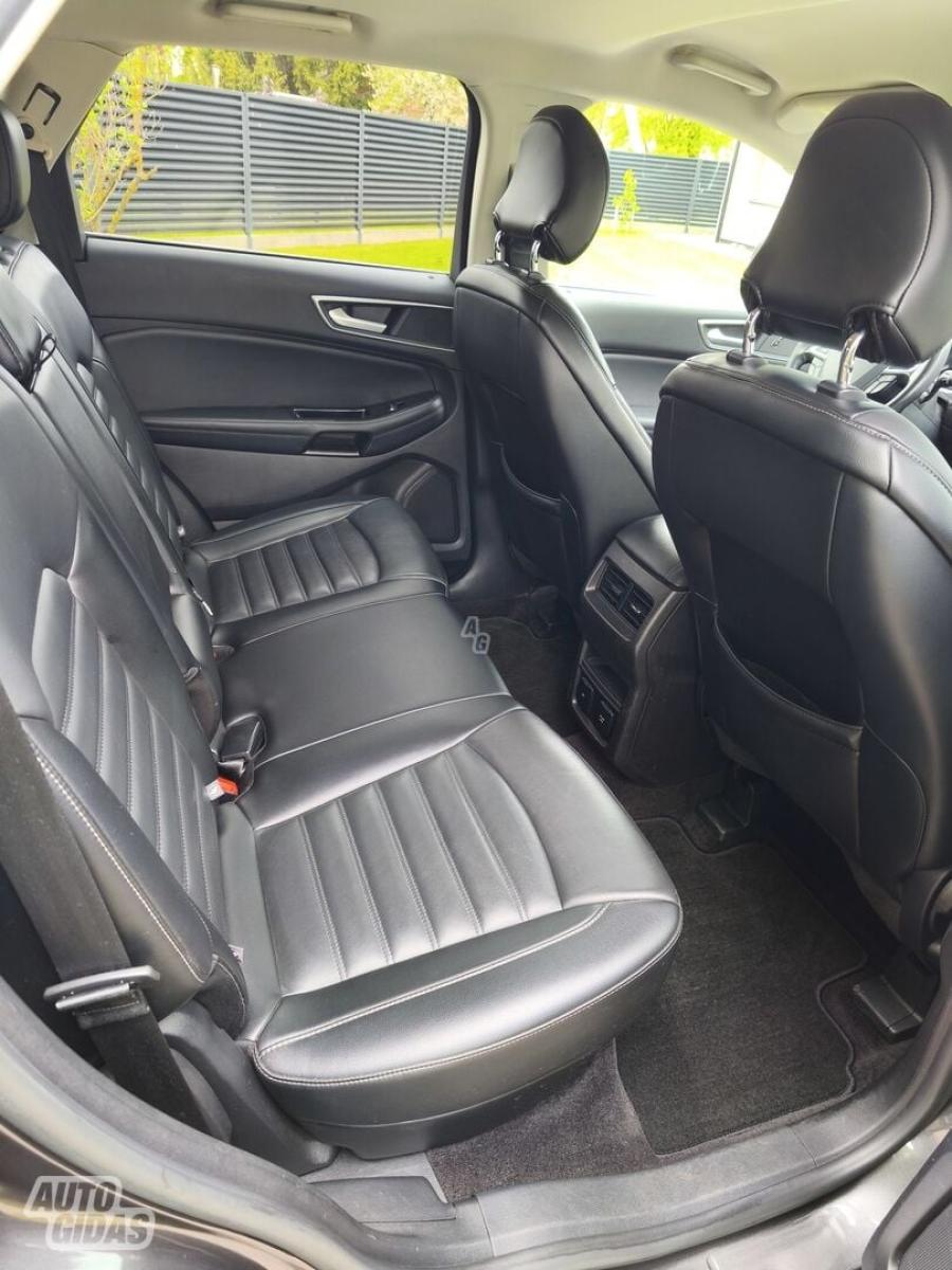 Grey Ford Edge 2017 in Siauliai, with an engine capacity of 2.00 L and mileage of 200 thousand km for 12900 €, photo 18 on AUTOMOTO.COM.LV