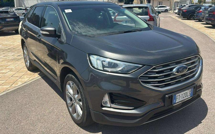 Grey Ford Edge 2019 in Siauliai, with an engine capacity of 2.00 L and mileage of 187 thousand km for 13700 €, photo 1 on AUTOMOTO.COM.LV