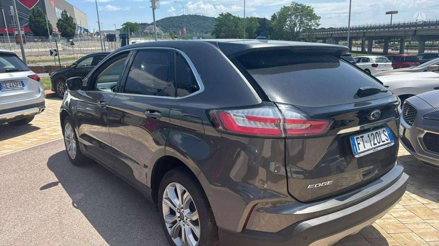 Grey Ford Edge 2019 in Siauliai, with an engine capacity of 2.00 L and mileage of 187 thousand km for 13700 €, photo 7 on AUTOMOTO.COM.LV