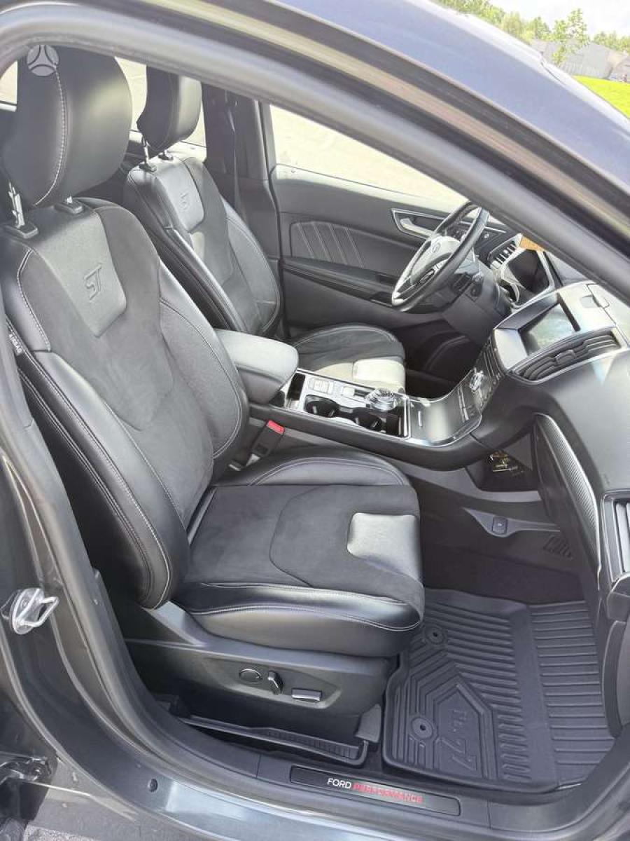 Grey Ford Edge 2019 in Siauliai, with an engine capacity of 2.69 L and mileage of 90 thousand km for 20000 €, photo 11 on AUTOMOTO.COM.LV