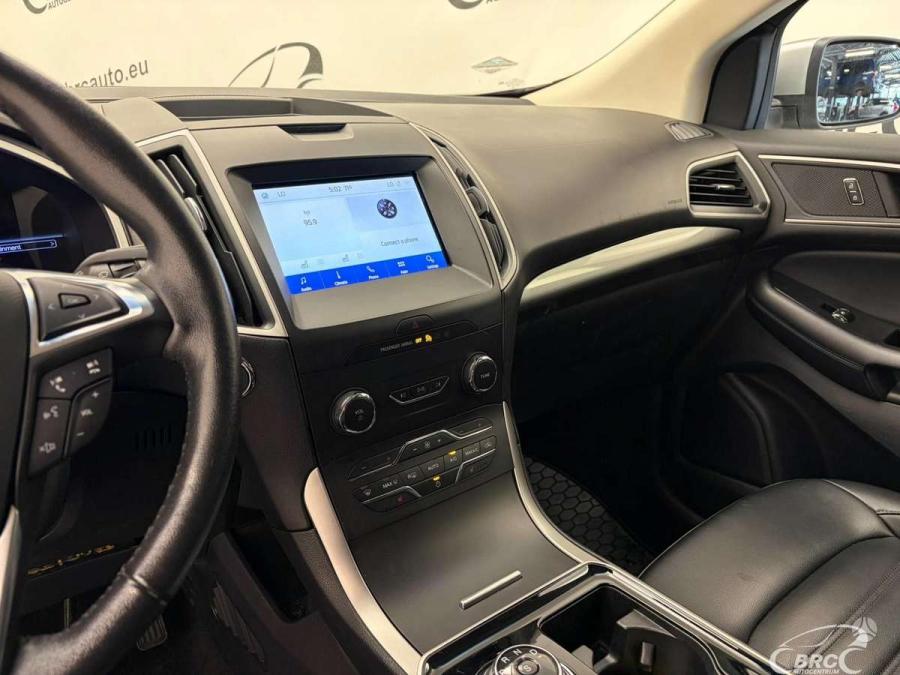 Grey Ford Edge 2020 in Vilnius, with an engine capacity of 2.00 L and mileage of 56 thousand km for 11600 €, photo 16 on AUTOMOTO.COM.LV