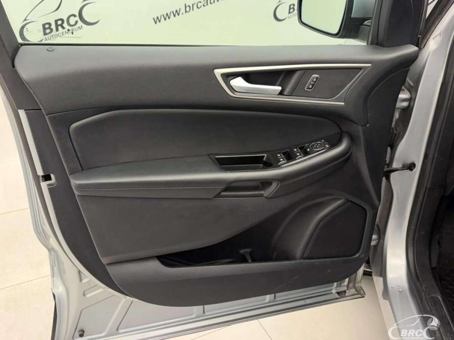 Grey Ford Edge 2020 in Vilnius, with an engine capacity of 2.00 L and mileage of 56 thousand km for 11600 €, photo 23 on AUTOMOTO.COM.LV