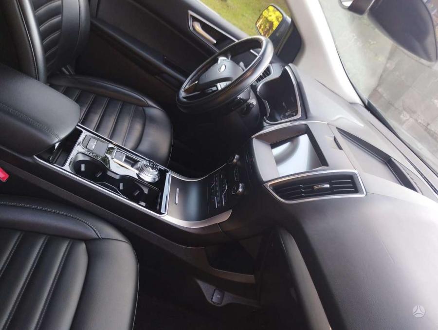 Grey Ford Edge 2020 in Vilnius, with an engine capacity of 2.00 L and mileage of 44 thousand km for 16500 €, photo 24 on AUTOMOTO.COM.LV