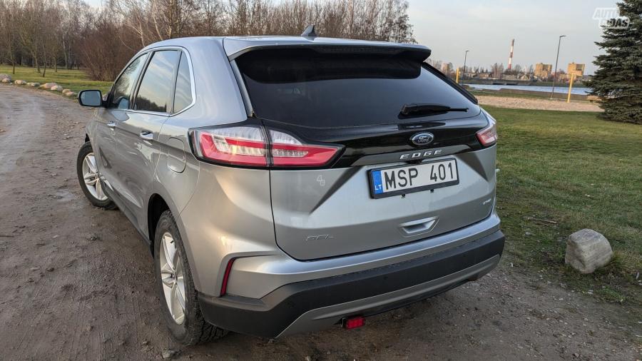 Grey Ford Edge 2021 in Panevezys, with an engine capacity of 2.00 L and mileage of 30 thousand km for 19800 €, photo 2 on AUTOMOTO.COM.LV