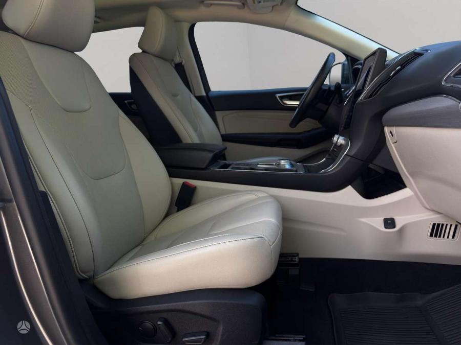 Grey Ford Edge 2021 in Klaipeda, with an engine capacity of 2.00 L and mileage of 102 thousand km for 16999 €, photo 9 on AUTOMOTO.COM.LV