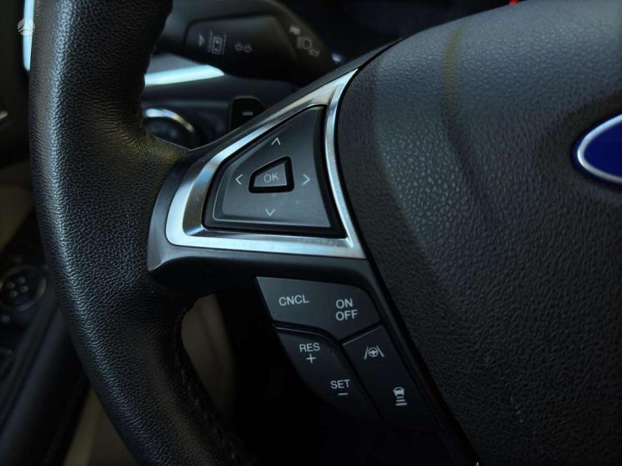 Grey Ford Edge 2021 in Klaipeda, with an engine capacity of 2.00 L and mileage of 102 thousand km for 16999 €, photo 19 on AUTOMOTO.COM.LV