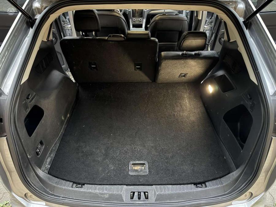 Grey Ford Edge 2022 in Klaipeda, with an engine capacity of 2.00 L and mileage of 87 thousand km for 20990 €, photo 20 on AUTOMOTO.COM.LV
