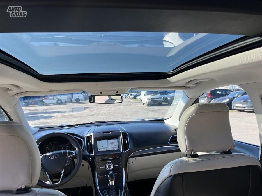 Red Ford Edge 2017 in Vilnius, with an engine capacity of 2.00 L and mileage of 206 thousand km for 12700 €, photo 15 on AUTOMOTO.COM.LV
