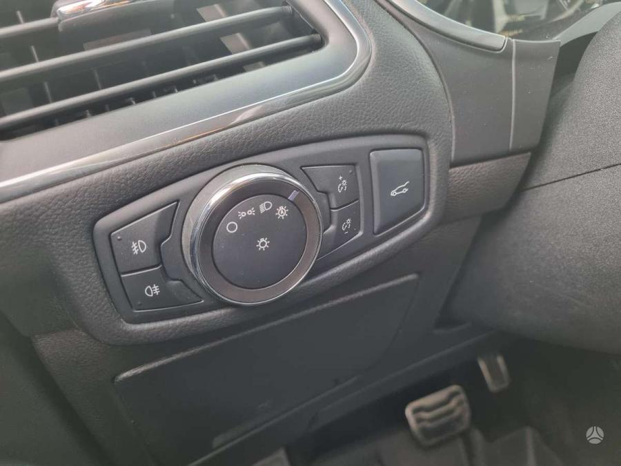 Sarkans Ford Edge 2018 Šauļi, ar dzinēja tilpumu 2.00 L un nobraukumu 210 tūkst. km par 14200 €, foto 19 vietnē AUTOMOTO.COM.LV