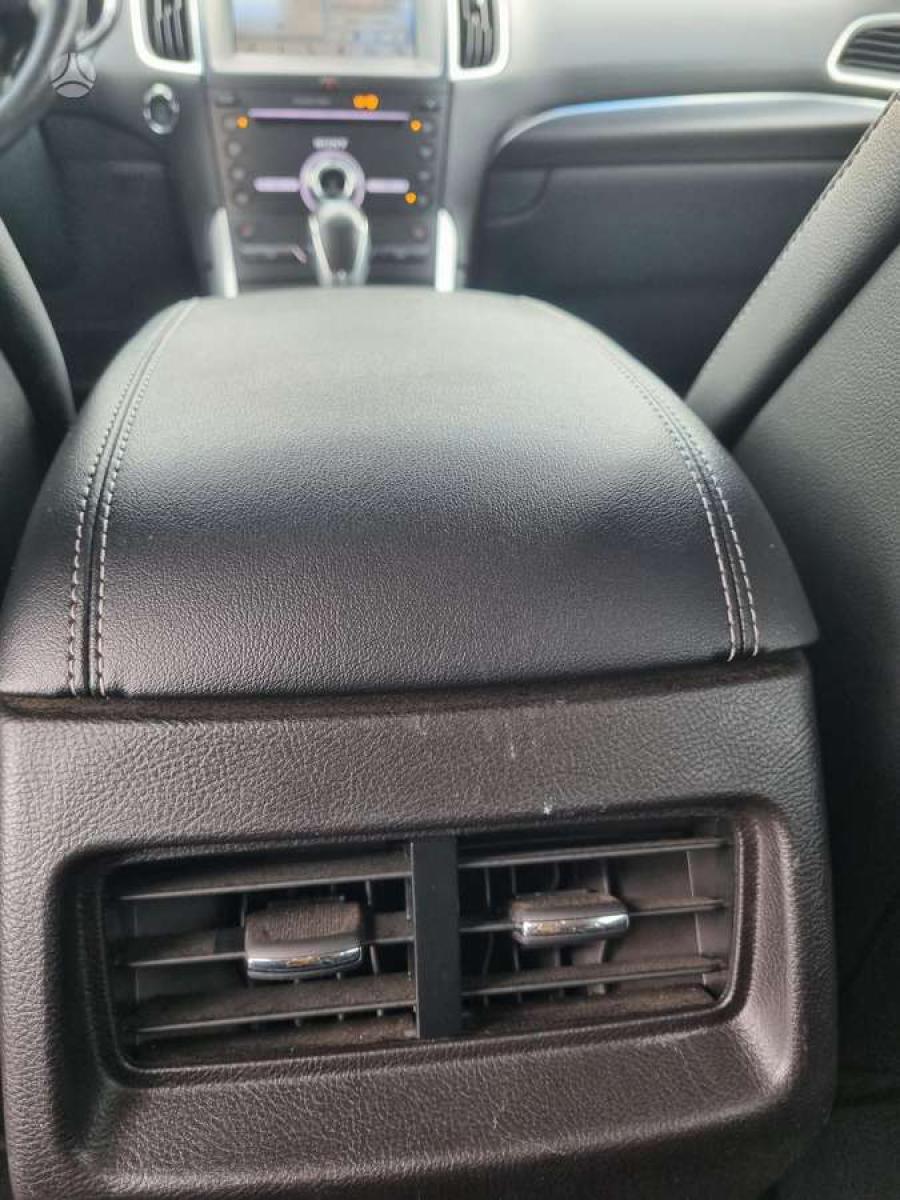 Sarkans Ford Edge 2018 Šauļi, ar dzinēja tilpumu 2.00 L un nobraukumu 210 tūkst. km par 14200 €, foto 29 vietnē AUTOMOTO.COM.LV