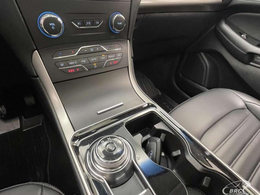 Red Ford Edge 2019 in Vilnius, with an engine capacity of 2.00 L and mileage of 86 thousand km for 16000 €, photo 28 on AUTOMOTO.COM.LV