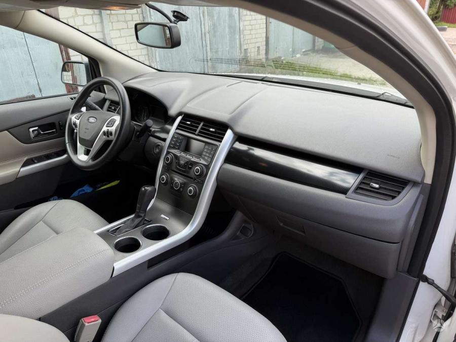 White Ford Edge 2013 in Vilnius, with an engine capacity of 2.00 L and mileage of 193 thousand km for 5500 €, photo 14 on AUTOMOTO.COM.LV