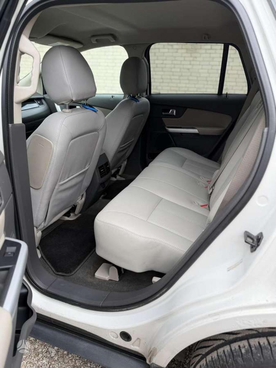 White Ford Edge 2013 in Vilnius, with an engine capacity of 2.00 L and mileage of 193 thousand km for 5500 €, photo 15 on AUTOMOTO.COM.LV
