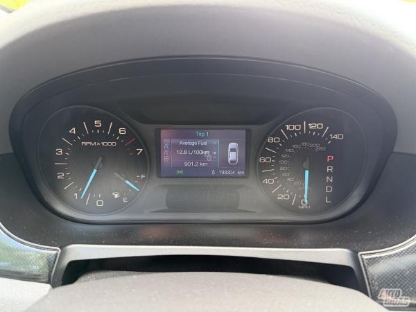 White Ford Edge 2013 in Vilnius, with an engine capacity of 2.00 L and mileage of 193 thousand km for 5250 €, photo 5 on AUTOMOTO.COM.LV