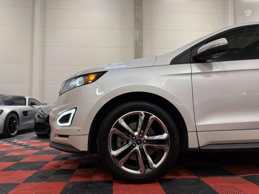 White Ford Edge 2015 in Vilnius, with an engine capacity of 2.70 L and mileage of 197 thousand km for 14900 €, photo 9 on AUTOMOTO.COM.LV