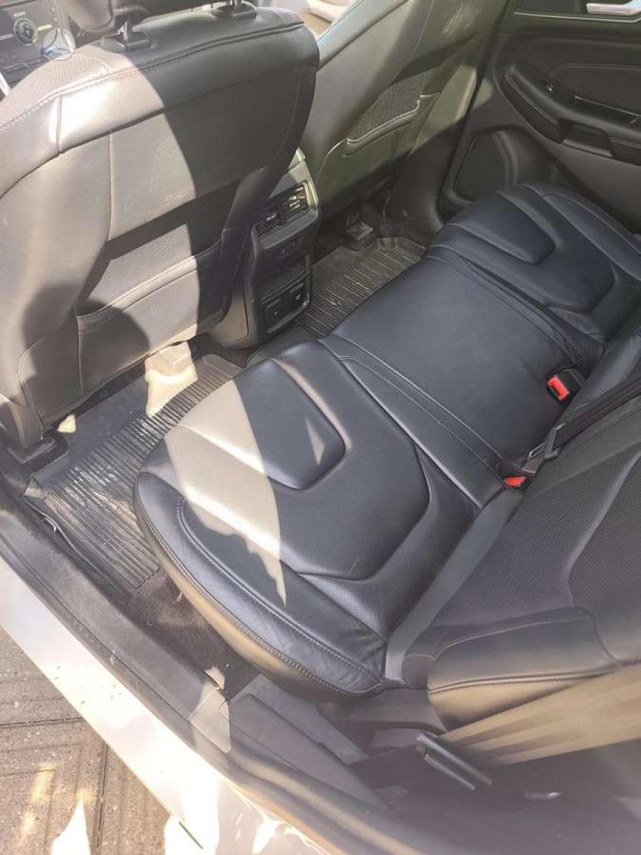 White Ford Edge 2016 in Klaipeda, with an engine capacity of 2.00 L and mileage of 290 thousand km for 5250 €, photo 16 on AUTOMOTO.COM.LV