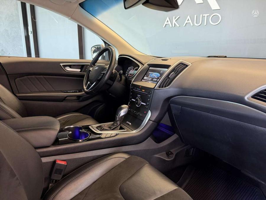 White Ford Edge 2016 in Kaunas, with an engine capacity of 2.00 L and mileage of 192 thousand km for 15990 €, photo 19 on AUTOMOTO.COM.LV