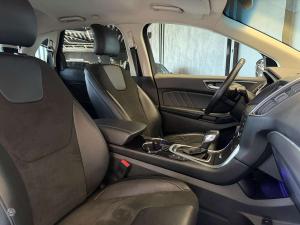 White Ford Edge 2016 in Kaunas, with an engine capacity of 2.00 L and mileage of 192 thousand km for 15990 €, photo 25 on AUTOMOTO.COM.LV
