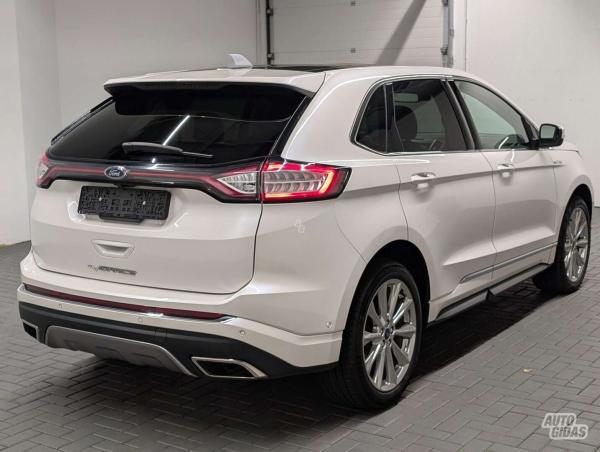 White Ford Edge 2017 in Kaunas, with an engine capacity of 2.00 L and mileage of 68 thousand km for 27529 €, photo 4 on AUTOMOTO.COM.LV