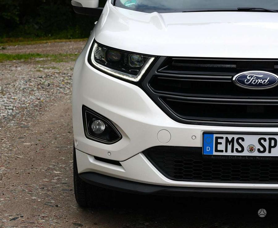 White Ford Edge 2017 in Kretinga, with an engine capacity of 2.00 L and mileage of 240 thousand km for 9499 €, photo 5 on AUTOMOTO.COM.LV
