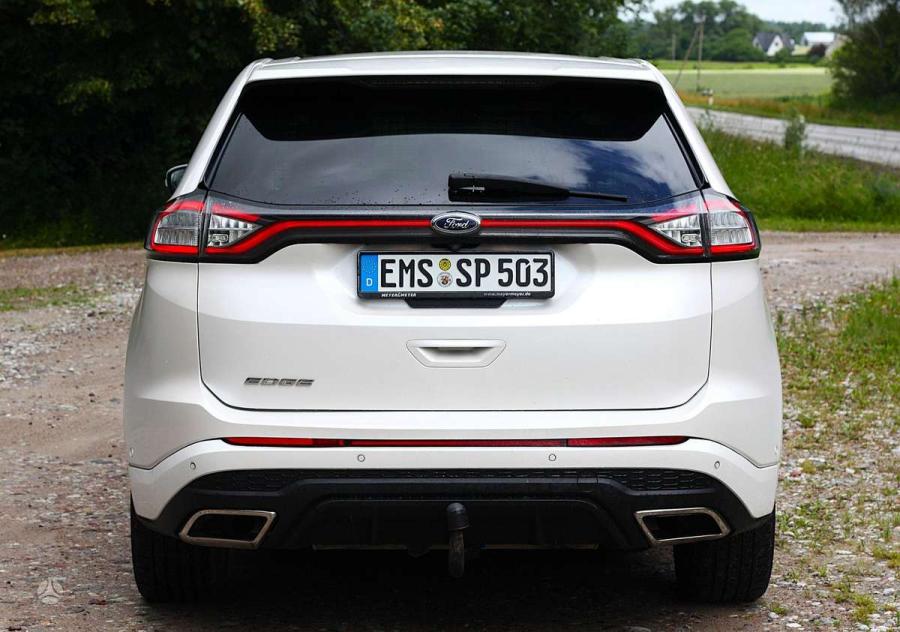 White Ford Edge 2017 in Kretinga, with an engine capacity of 2.00 L and mileage of 240 thousand km for 9499 €, photo 15 on AUTOMOTO.COM.LV